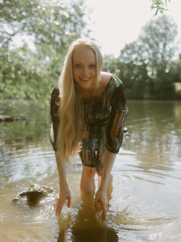 Alena Polzer | Schauspielerin, Sängerin & Model aus Tuttlingen